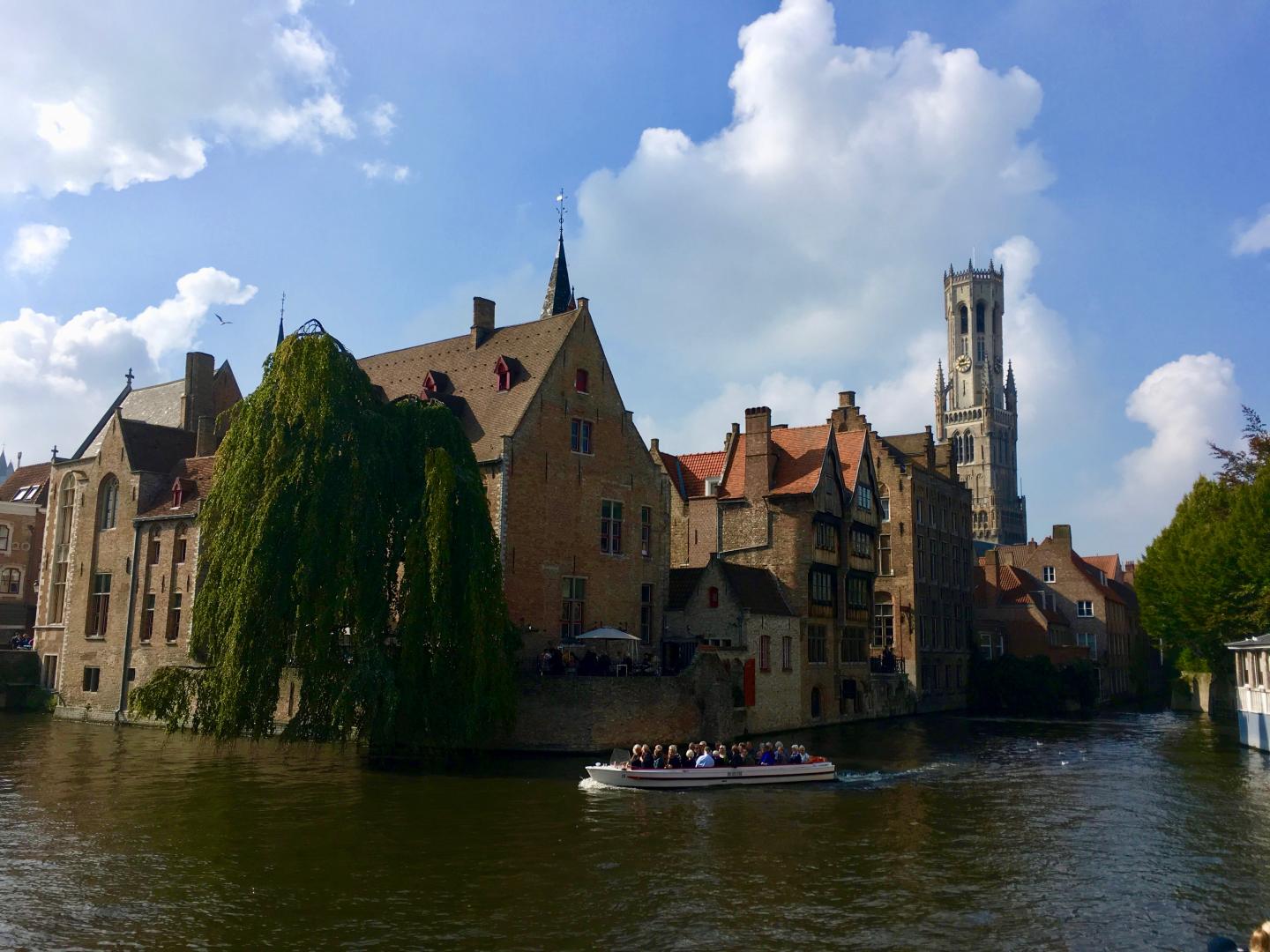 8 Romantic Things To Do in Bruges Belgium - Honeymoon Backpackers
